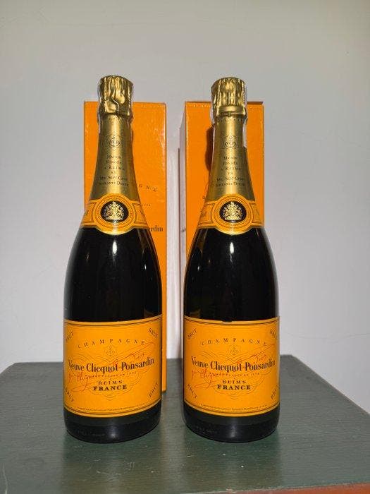 ≥ Veuve Clicquot Ponsardin - Champagne Brut - 2 Flessen (0.75 — Wijnen ...