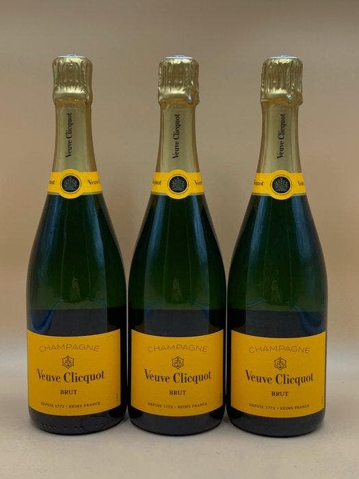 ≥ Veuve Clicquot - Champagne Brut - 3 Flessen (0.75 liter) — Wijnen ...