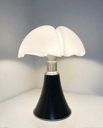 ≥ Martinelli Luce - Gae Aulenti - Pipistrello 620 - Tafellamp — Antiek ...