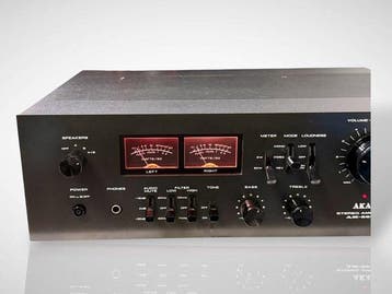 ≥ Akai - AM-2600 Solid state geïntegreerde versterker — Radio's ...